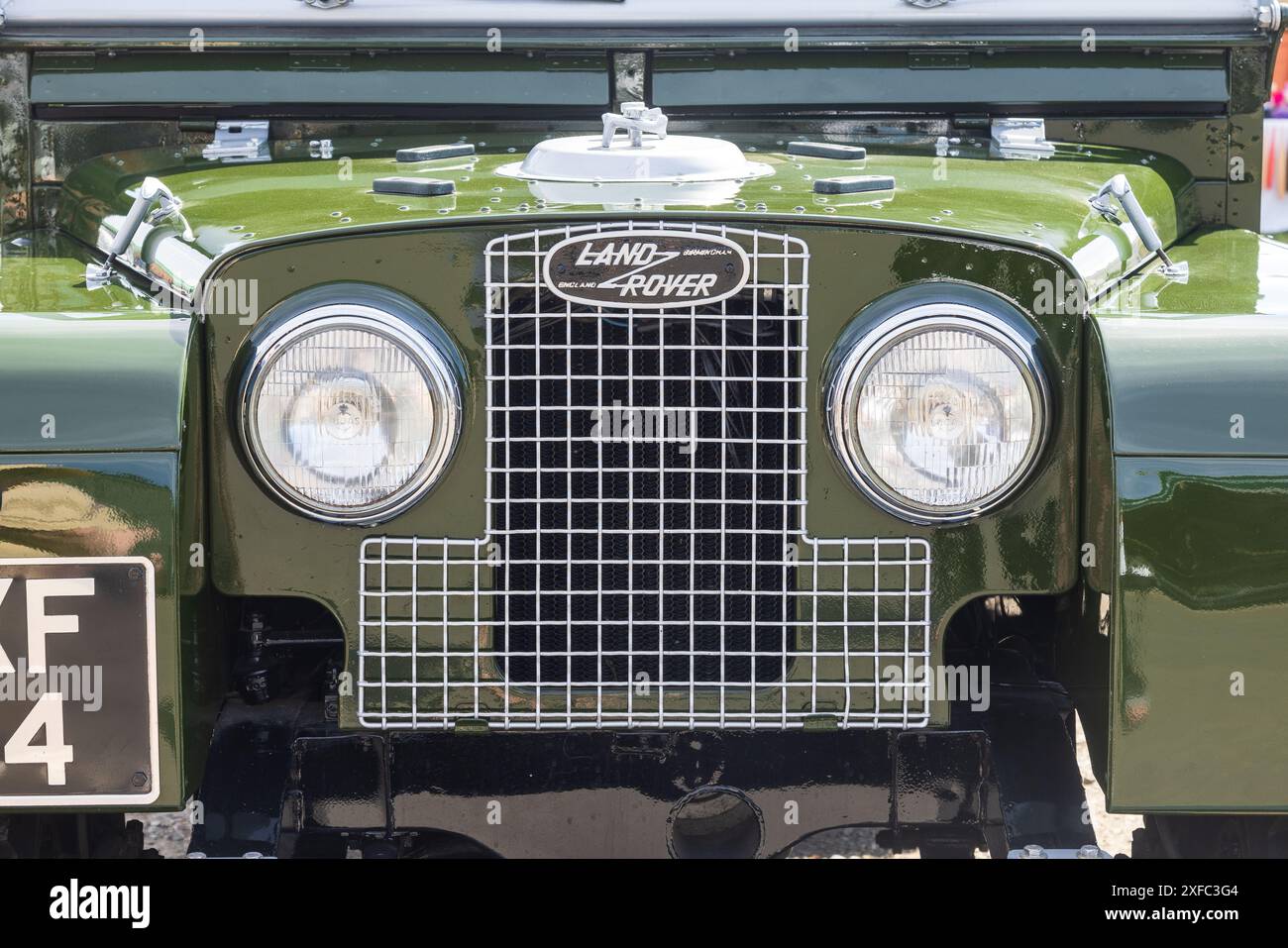 Vintage land rover Banque de photographies et d’images à haute ...