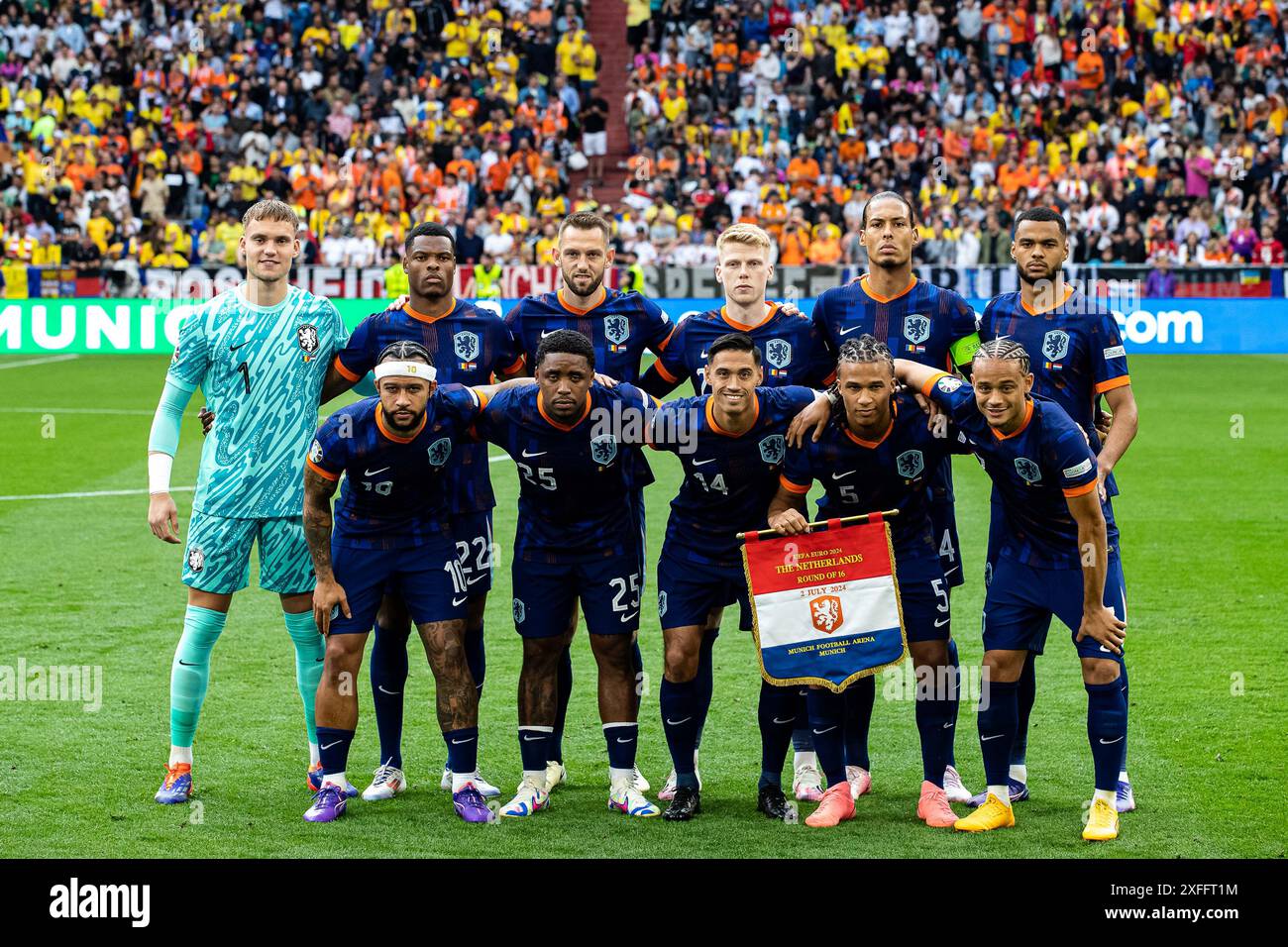 Mannschaftsfoto Team Niederlande GER, Rumaenien (ROM) v. Niederlande ...