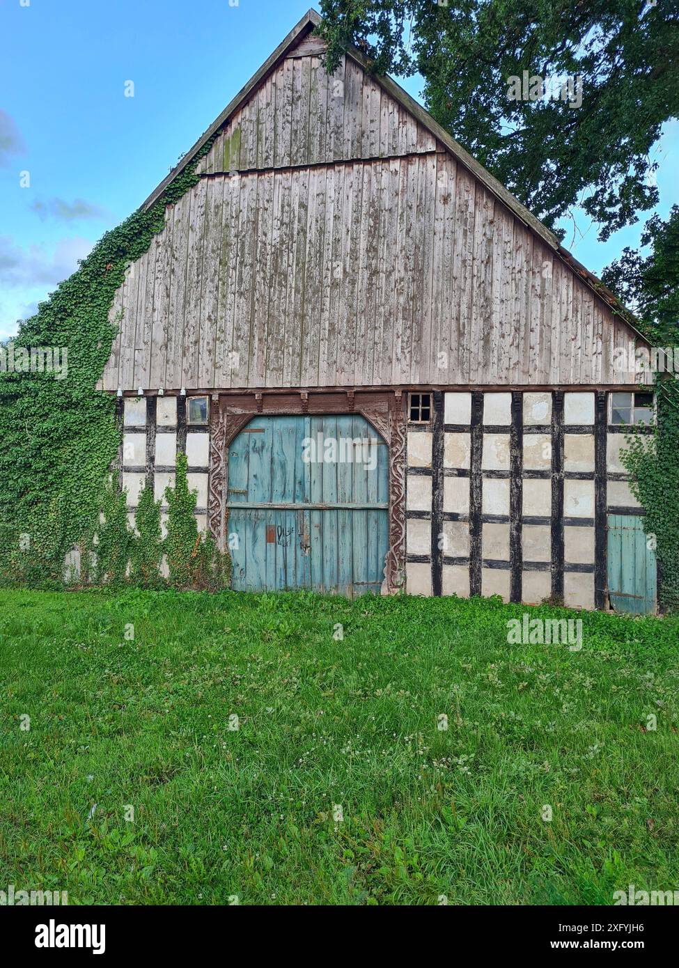 Porte verte de ferme Banque de photographies et d’images à haute ...