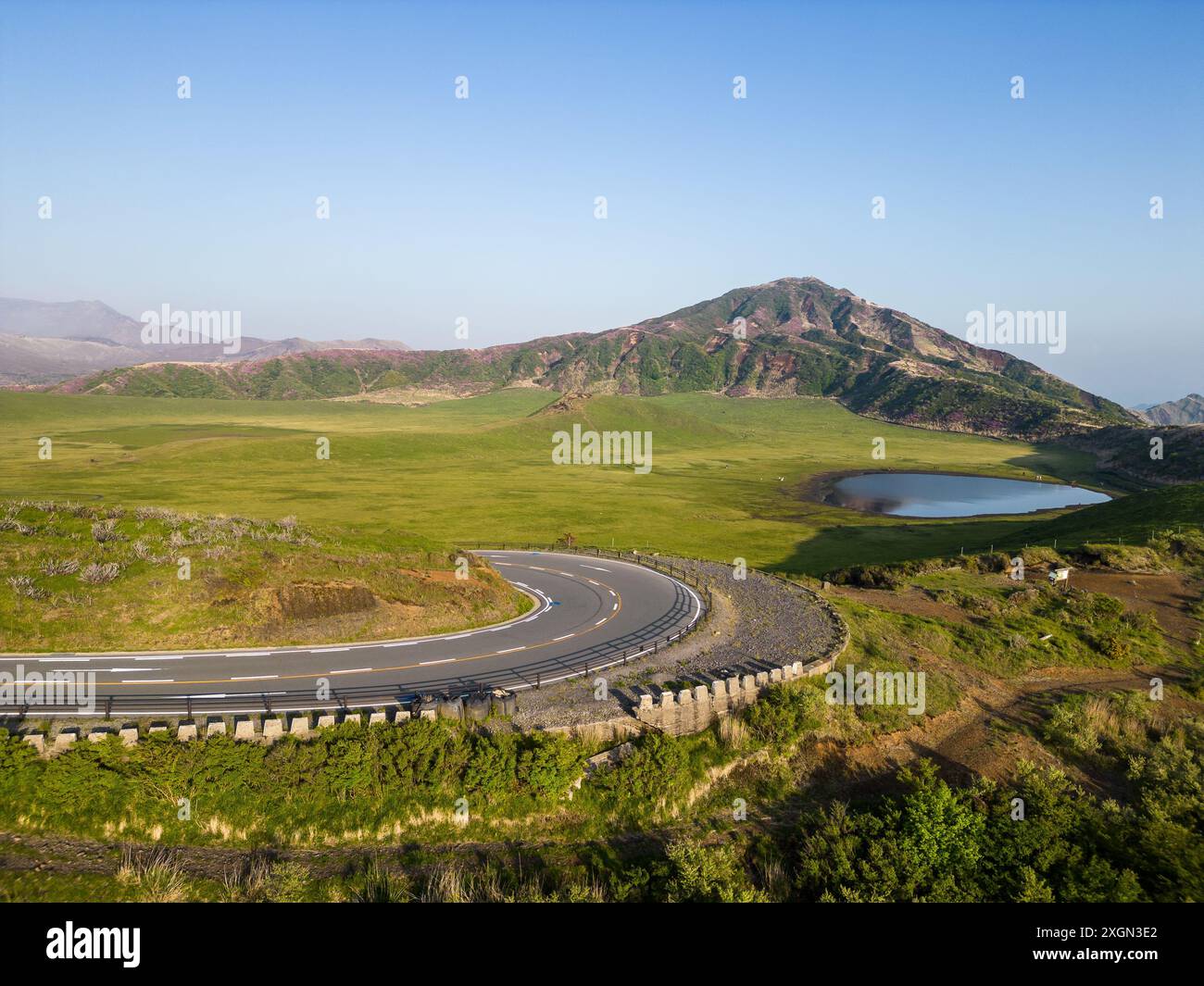 Vue aerienne cratère volcan mont aso Banque de photographies et d ...