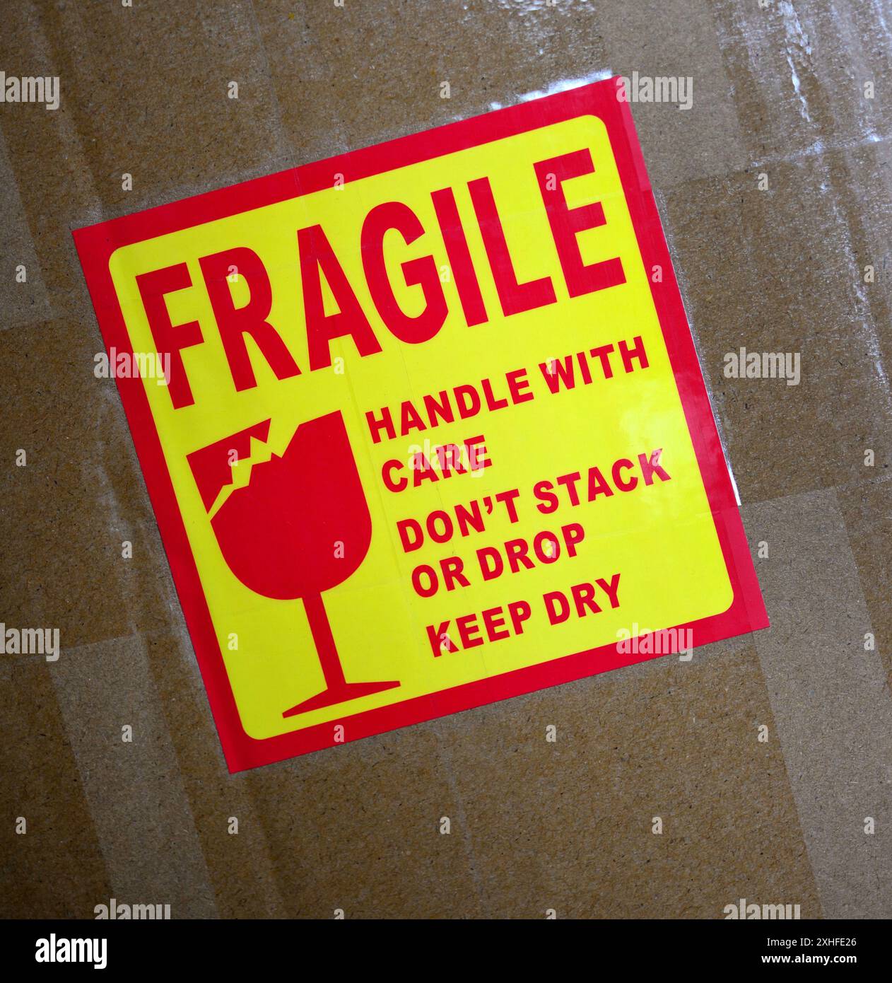 Fragile sticker Banque de photographies et d’images à haute résolution ...