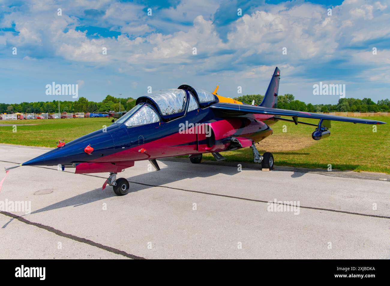 Alpha jet fairchild dornier Banque de photographies et d’images à haute ...