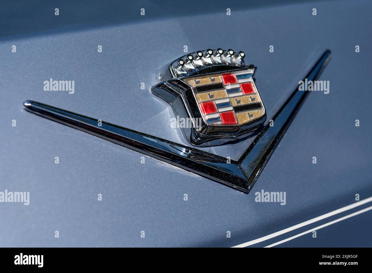 Cadillac deville logo Banque de photographies et d’images à haute ...