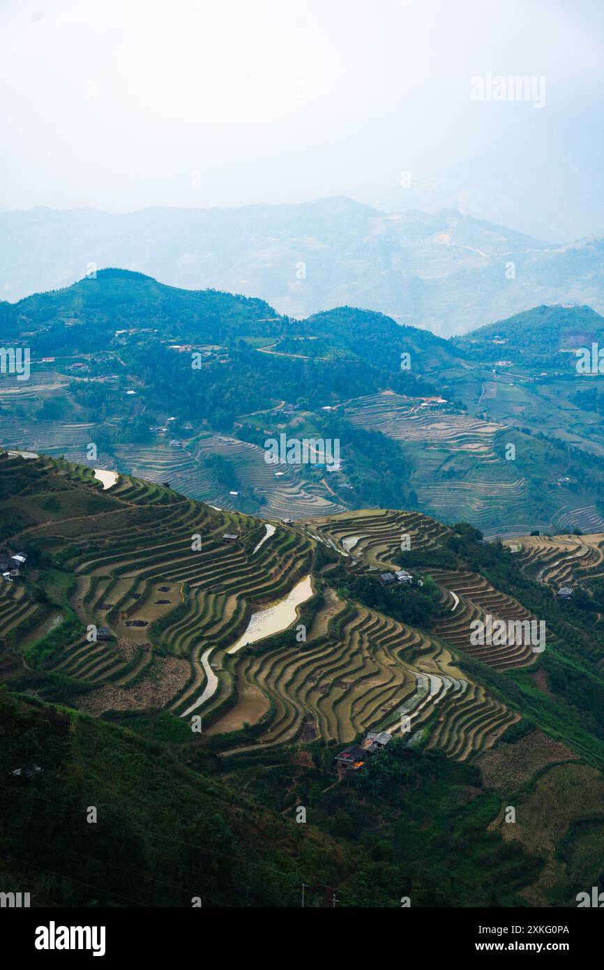 Tribus ethniques du nord du vietnam Banque de photographies et d’images à haute résolution - Alamy