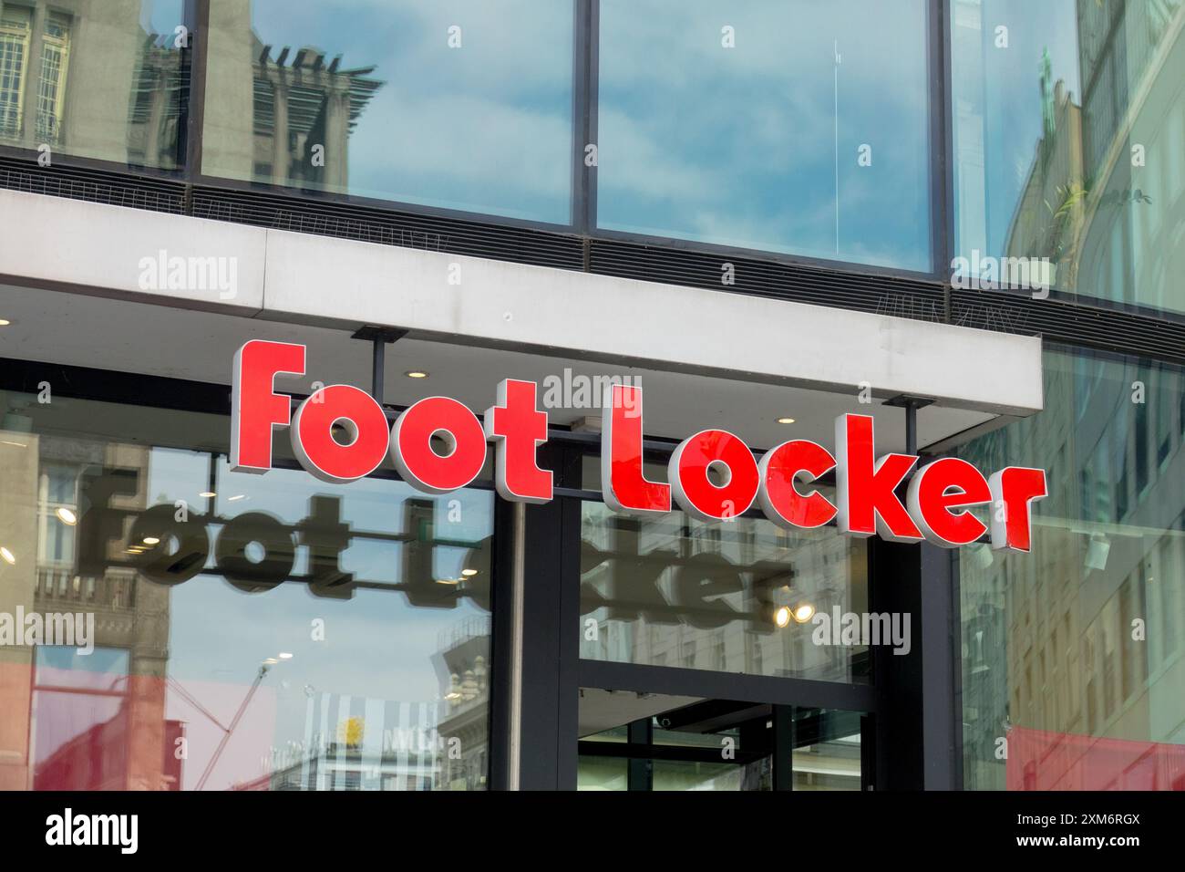 Foot locker logo Banque de photographies et d’images à haute résolution ...