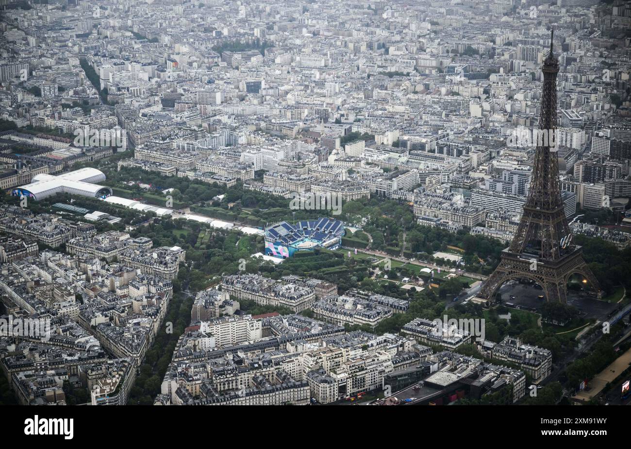 (240726) -- PARIS, 26 juillet 2024 (Xinhua) -- Une photographie prise à ...