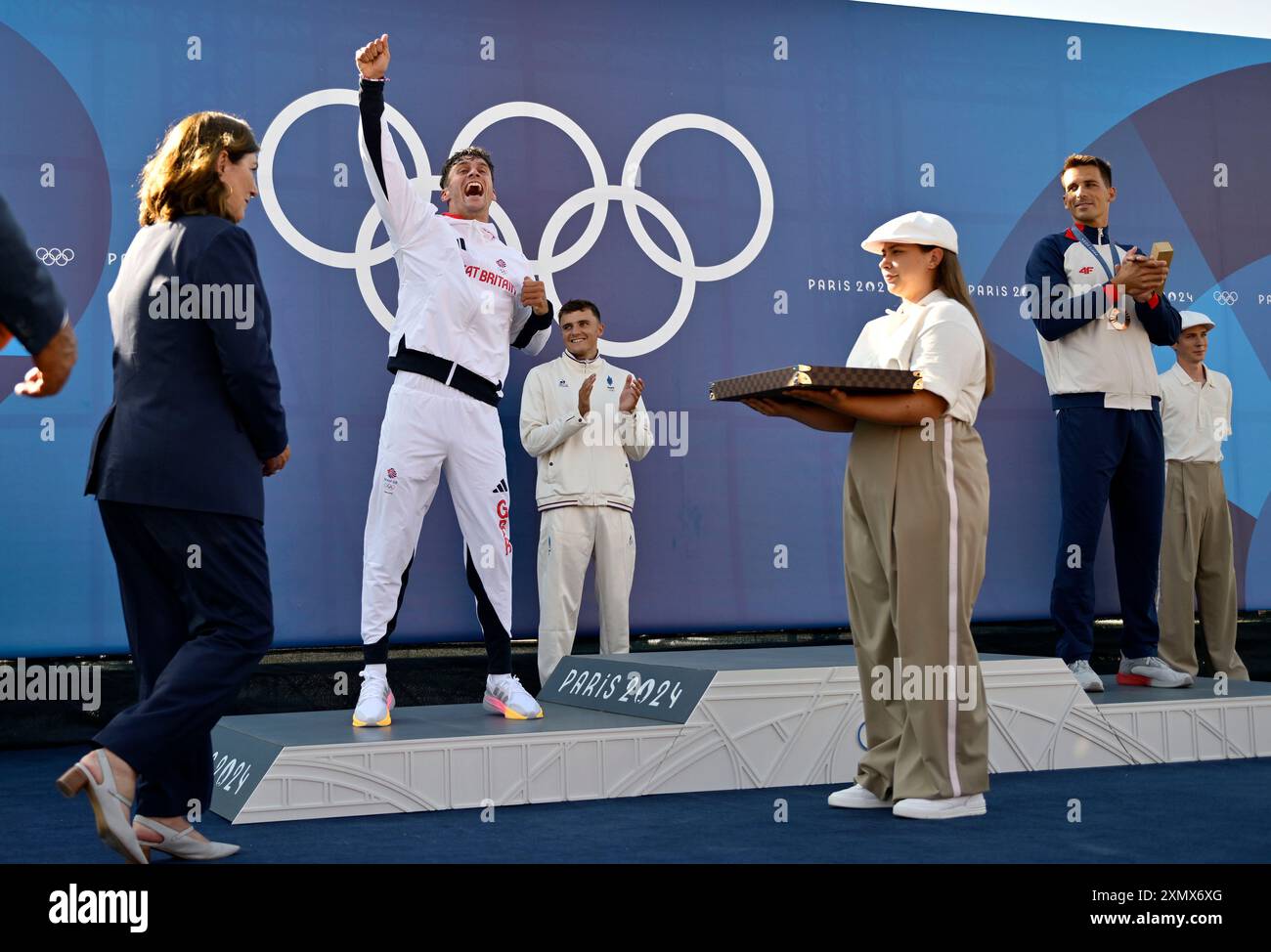 Jeux olympique paris 2024 podium Banque de photographies et d’images à ...