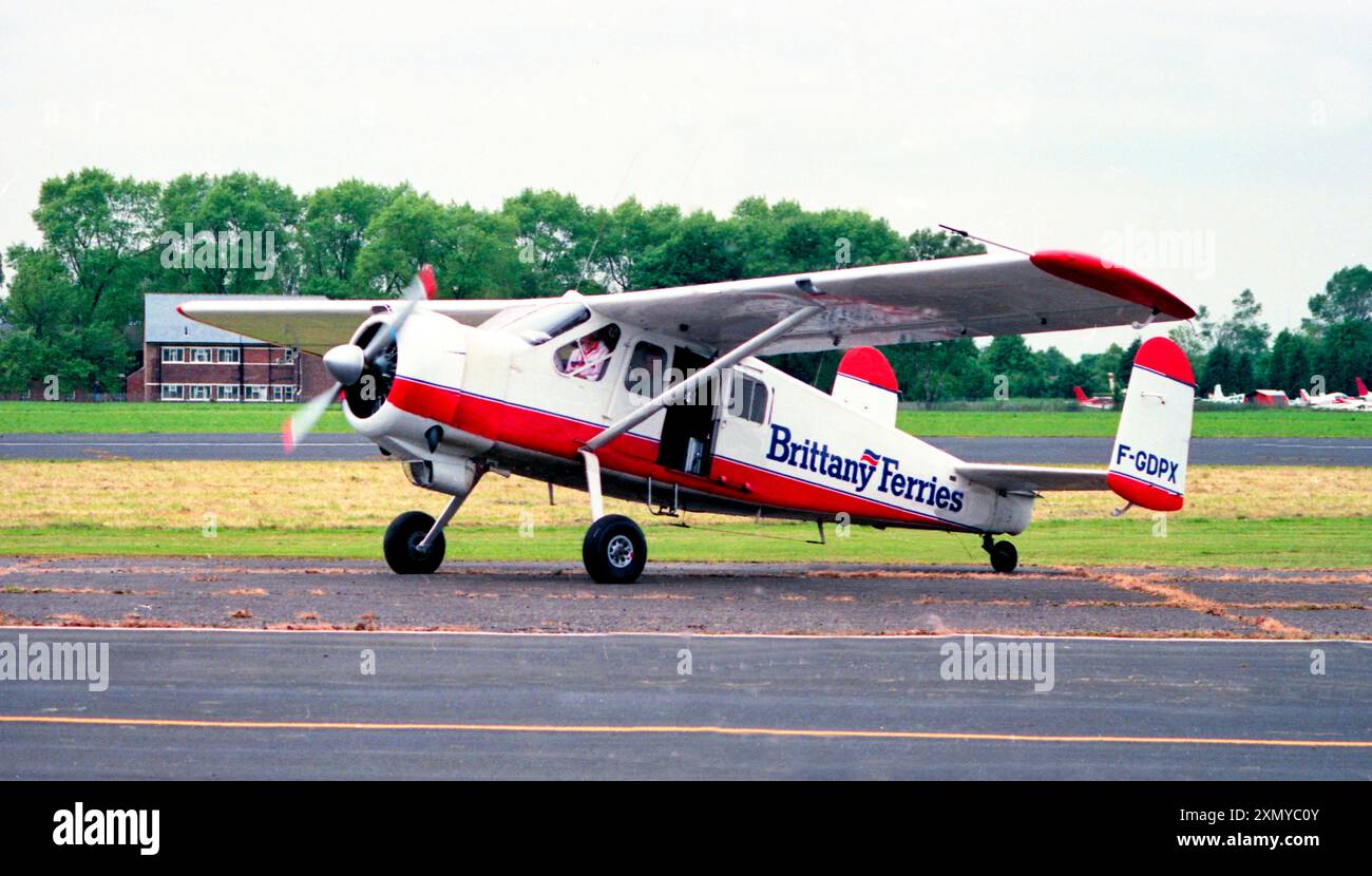 Aircraft max holste mh 1521 broussard Banque de photographies et d ...