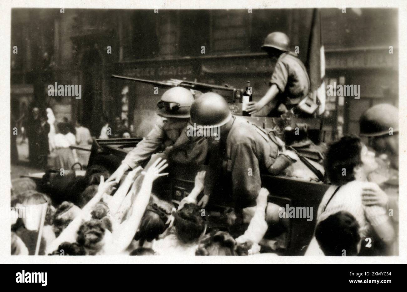 Liberation paris 1945 Banque de photographies et d’images à haute ...