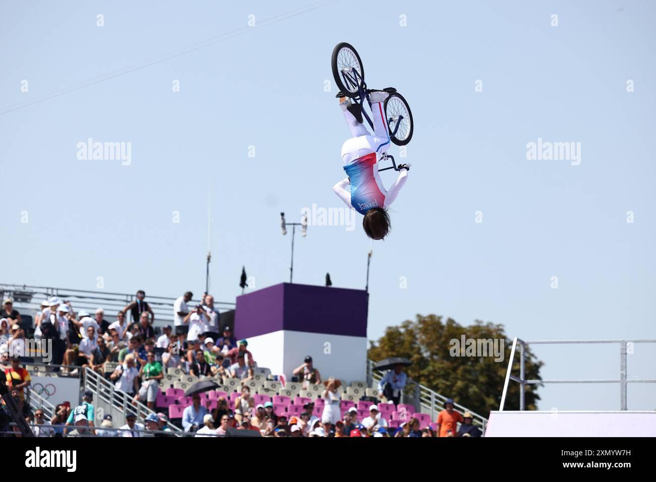 Paris 2024 bmx Banque de photographies et d’images à haute résolution ...