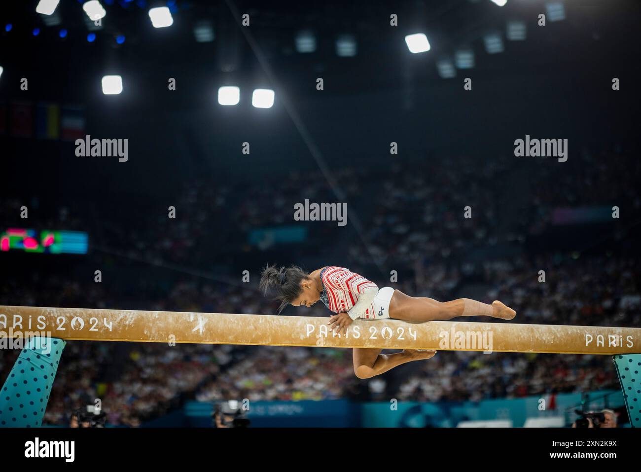 Simone biles beam Banque de photographies et d’images à haute ...