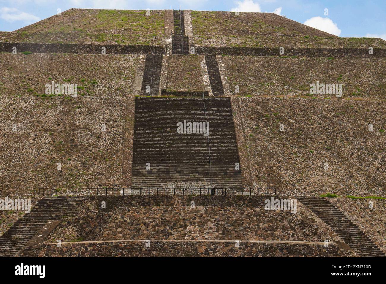 Pyramide du Soleil à San Juan Teotihuacan Mexique dans la zone ...