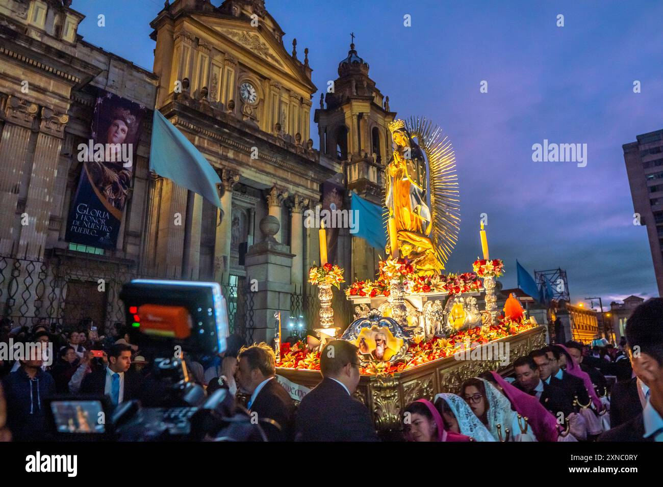 Dia de la Virgen de Guadalupe (notre-Dame de Guadalupe) festival et défilé dans la ville de ...