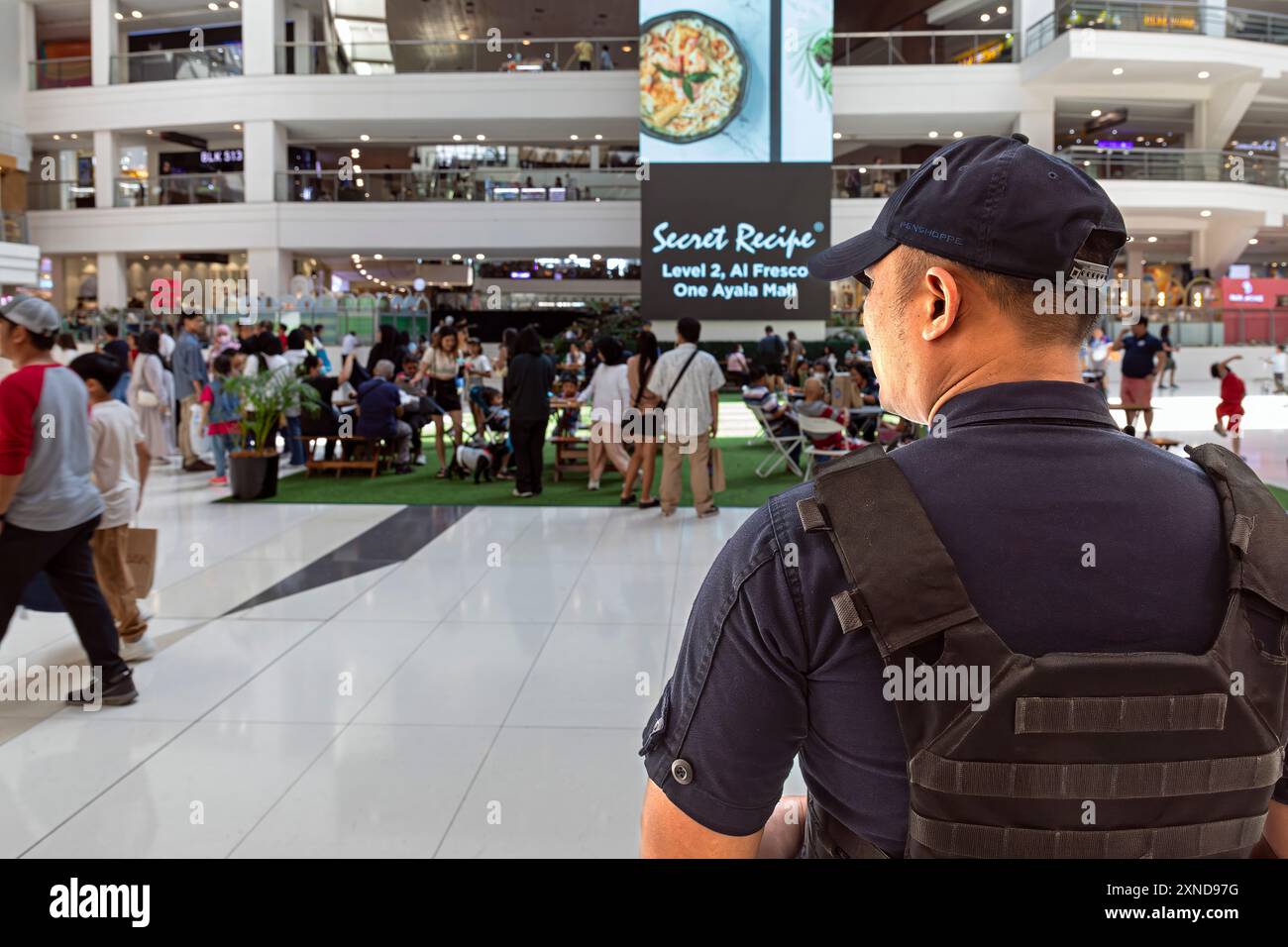 Security guard shopping mall Banque de photographies et d’images à ...