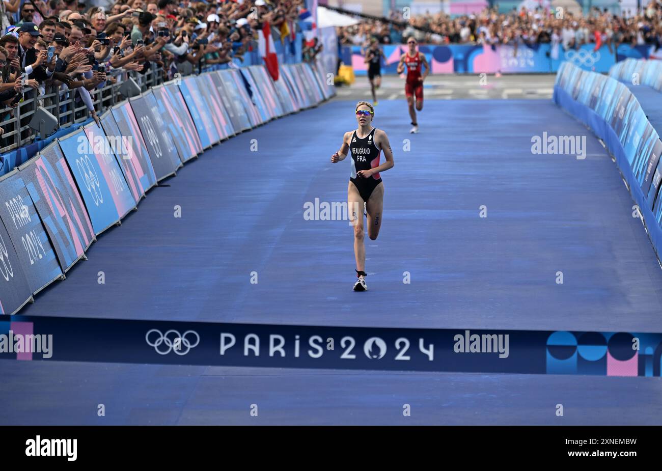 Jeux olympique paris 2024 triathlon Banque de photographies et d’images ...
