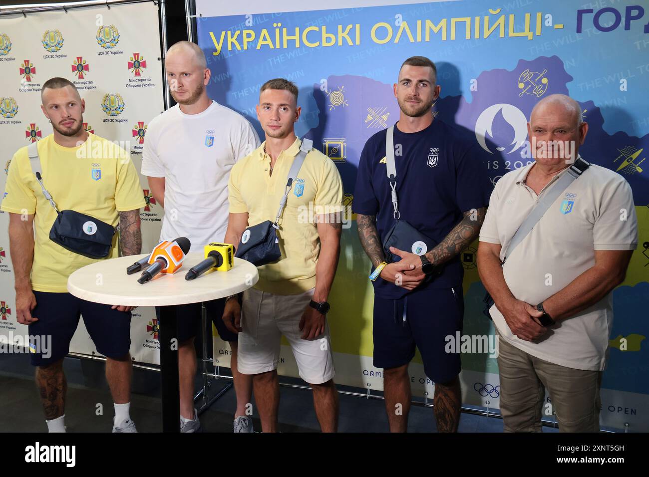 KIEV, UKRAINE - 1er AOÛT 2024 - les canoteurs ukrainiens Ivan Semykin, Ihor Trunov, Dmytro ...