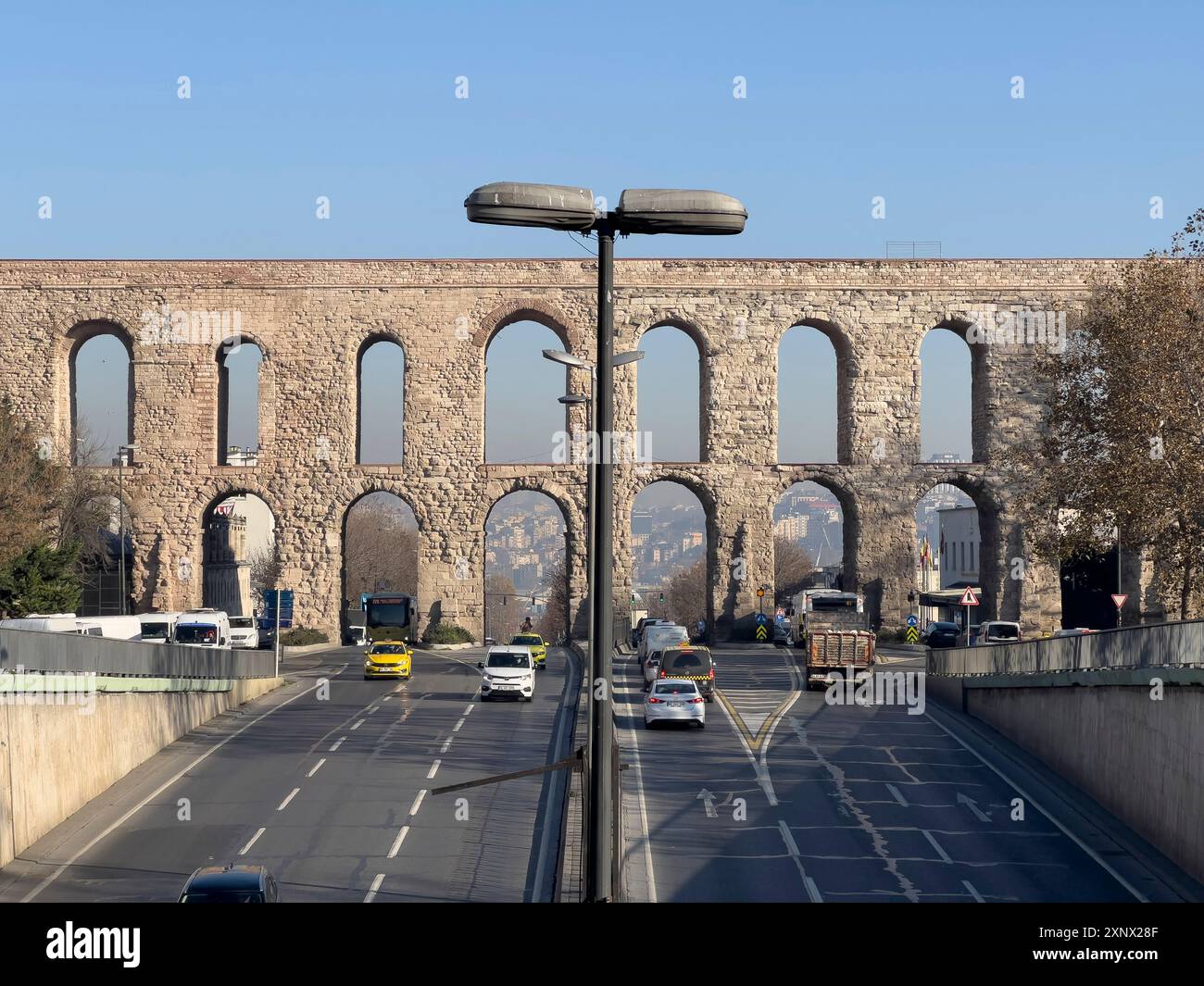 Valens aqueduct istanbul Banque de photographies et d’images à haute ...