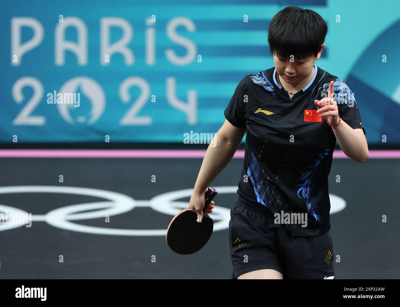 PARIS, 3 août 2024 (Xinhua) -- Sun Yingsha, de Chine, réagit lors du ...