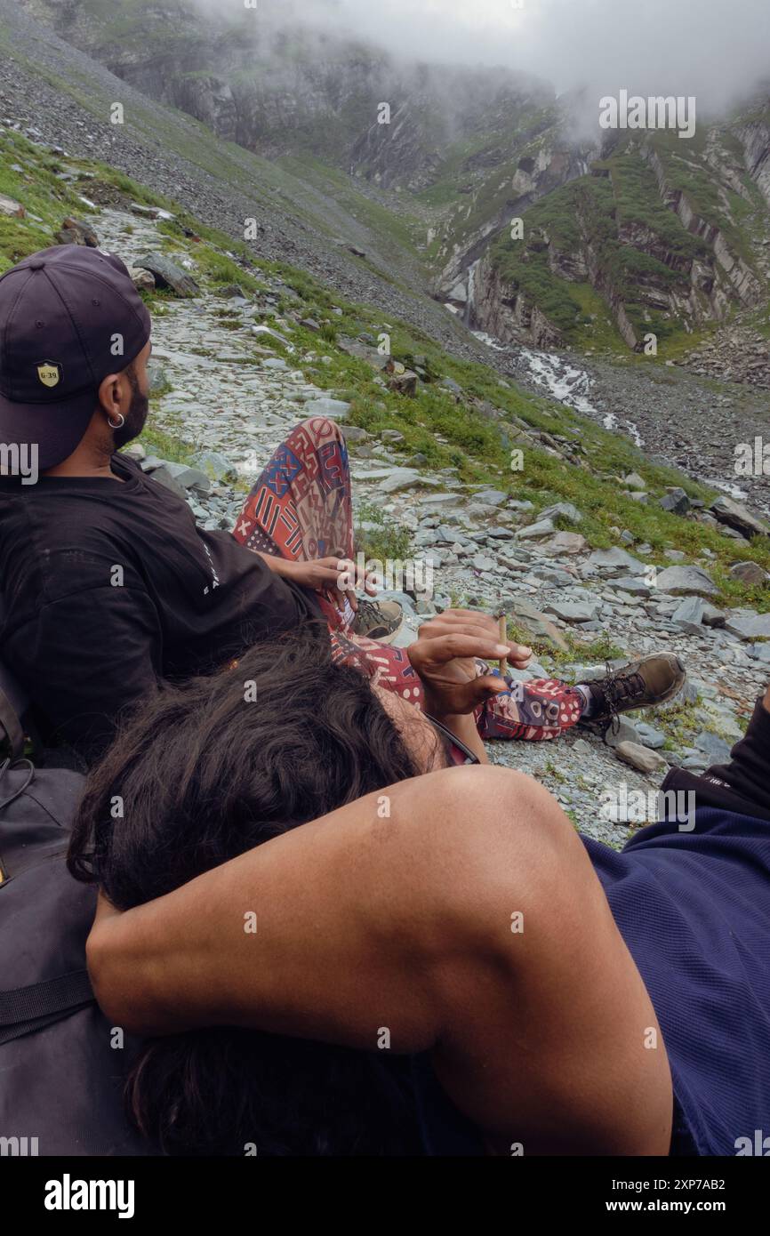 Mani mahesh kailash yatra Banque de photographies et d’images à haute ...