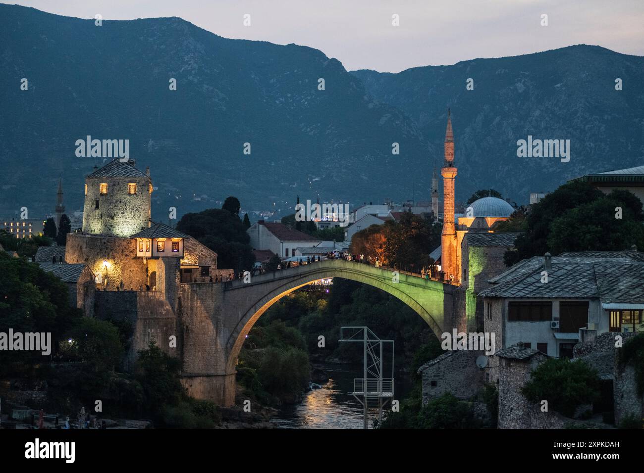Le vieux pont de mostar Banque de photographies et d’images à haute ...