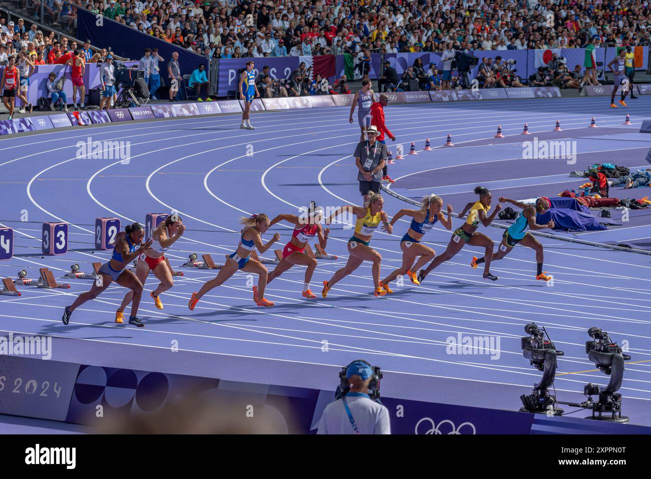 Paris, France - 08 07 2024 : Jeux Olympiques Paris 2024. Vue du premier ...