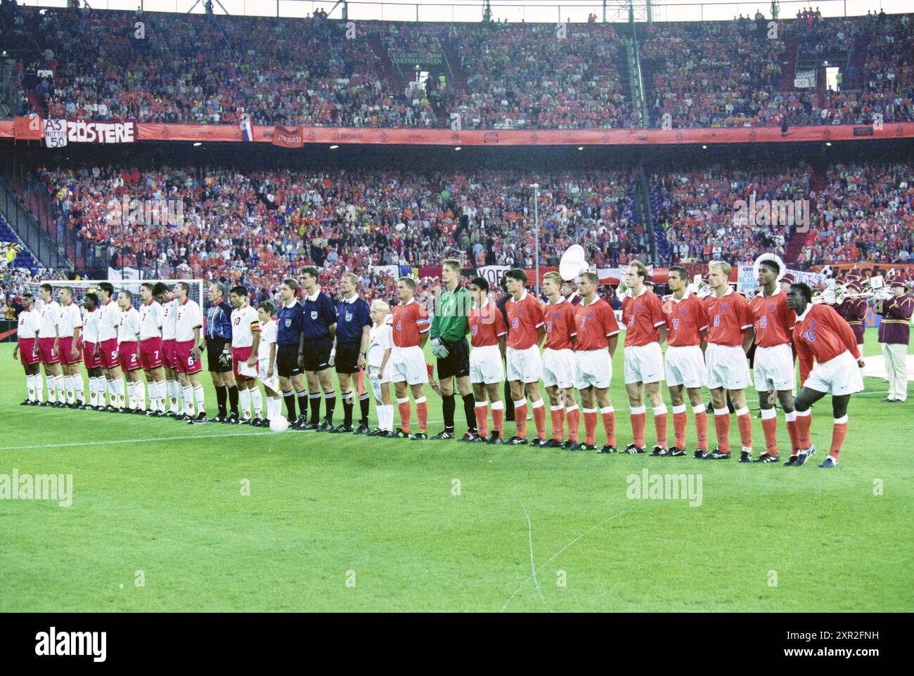 Edwin van der sar 1998 Banque de photographies et d’images à haute ...