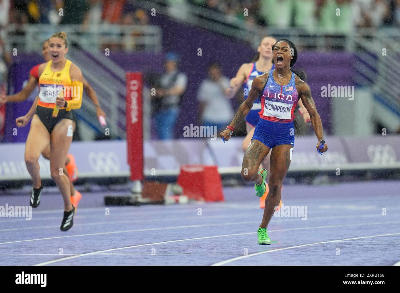 Paris, France. 09 août 2024. Sha'carri Richardson, américain, franchit la ligne d'arrivée alors ...