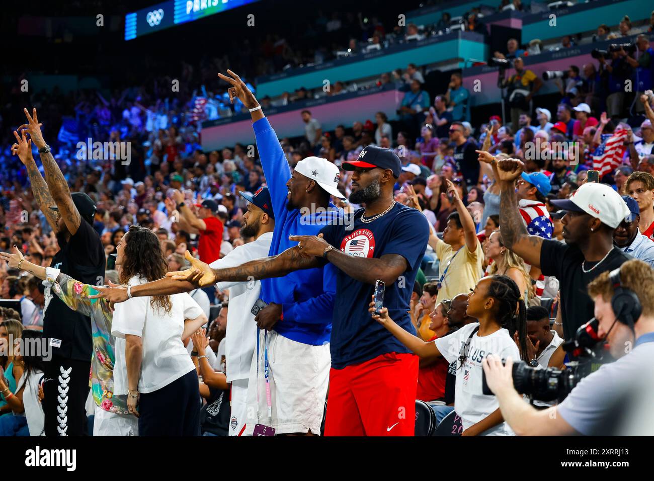 Lebron james basketball paris Banque de photographies et d’images à ...