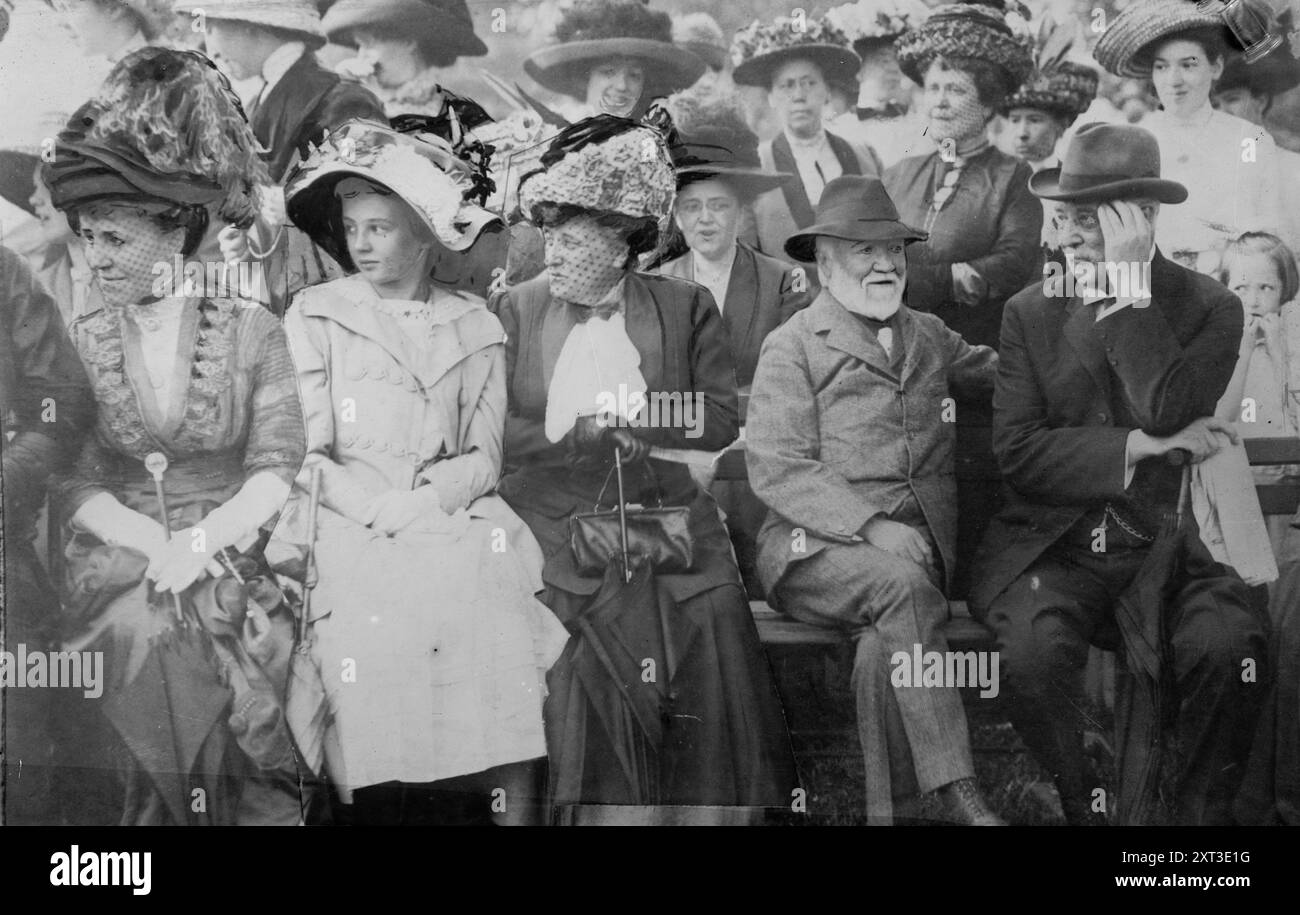 Andrew carnegie and his wife louise carnegie Banque d'images noir et ...