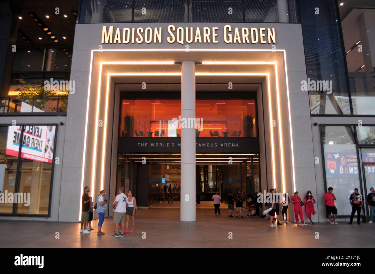 Panneaux du madison square garden Banque de photographies et d’images à ...