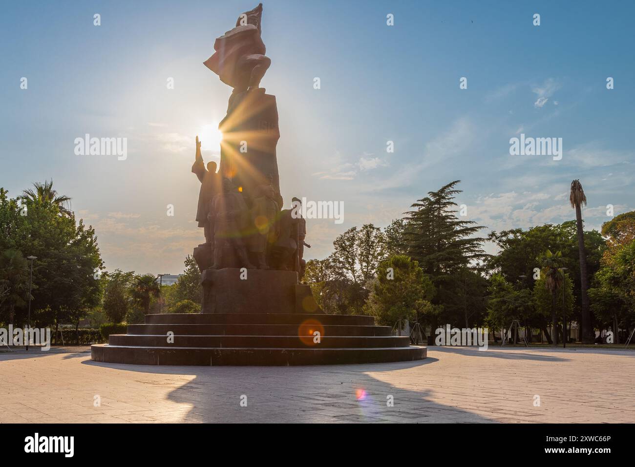Vlorë est l'une des villes les plus importantes du sud de l'Albanie et ...