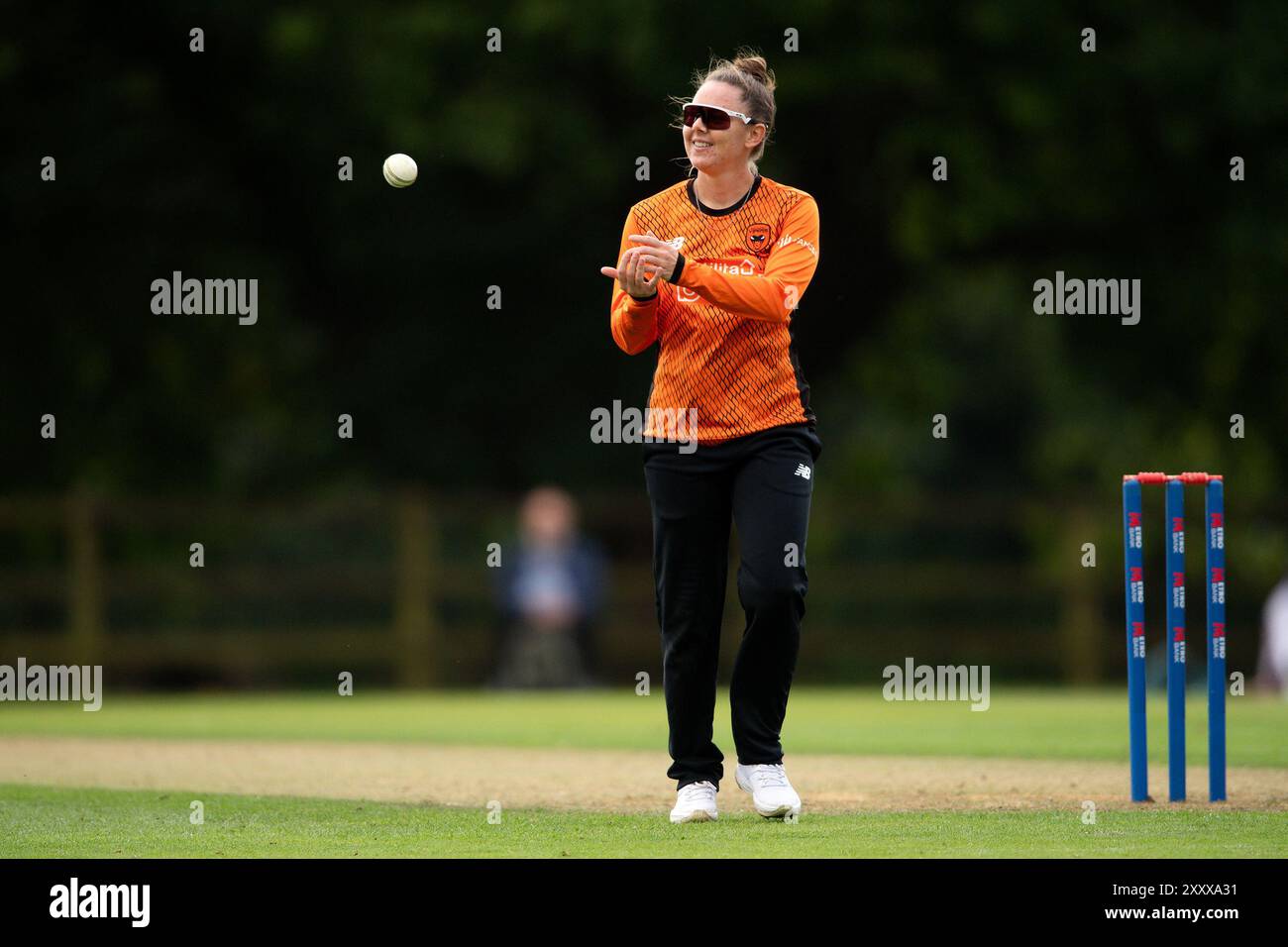 Arundel, Royaume-Uni. 26 août 2024. Linsey Smith de Southern Vipers ...