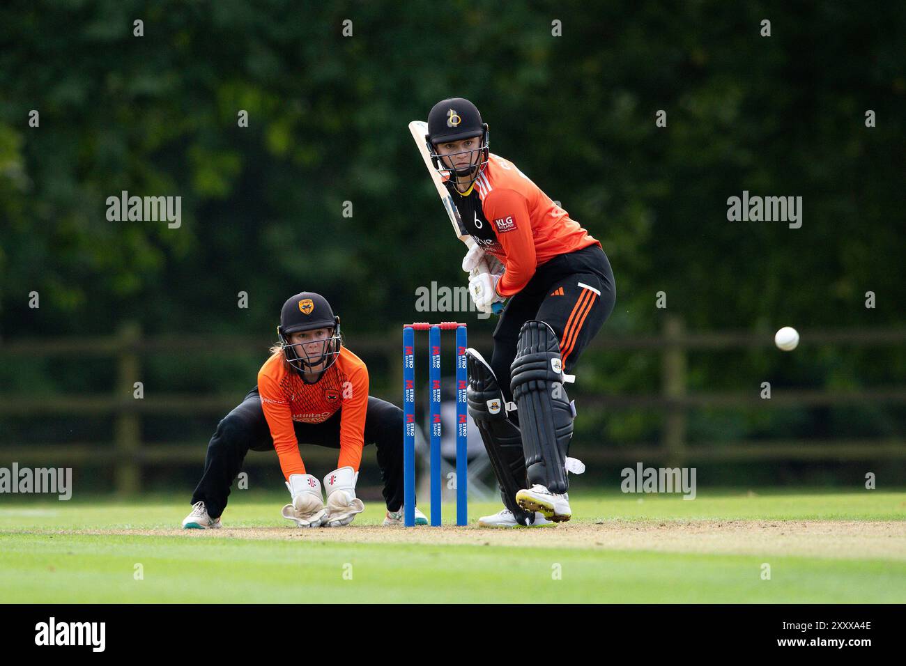 Arundel, Royaume-Uni. 26 août 2024. Ella Claridge des Blaze battant ...