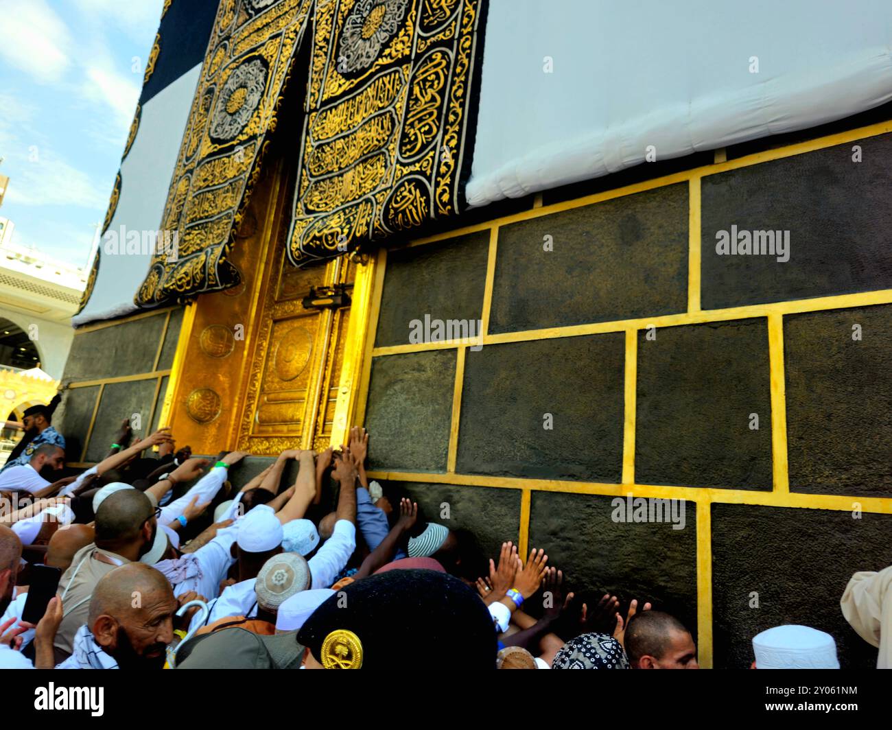La Mecque, Arabie Saoudite, 21 juin 2024 : la porte dorée de la Kaaba ...