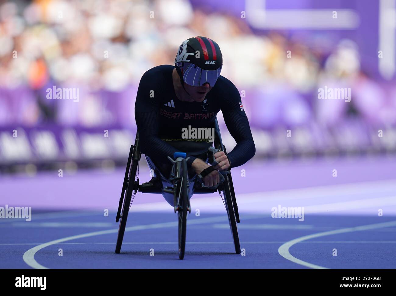 01 septembre 2024 : Nathan Maguire de Grande-Bretagne en action dans le ...