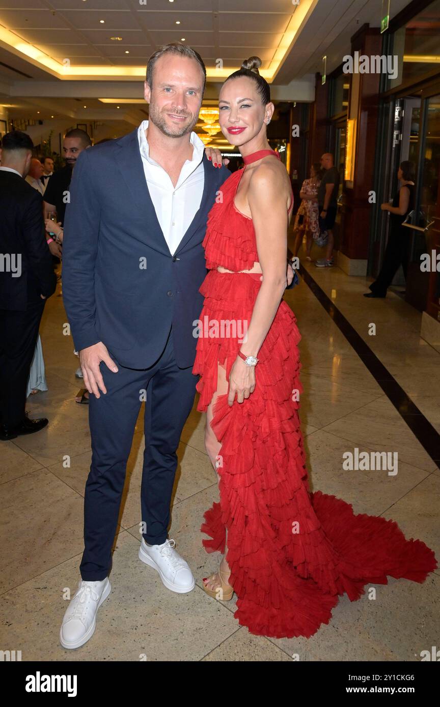 Alessandra Meyer-Wölden mit Freund Alexander Müller beim hommage au ...