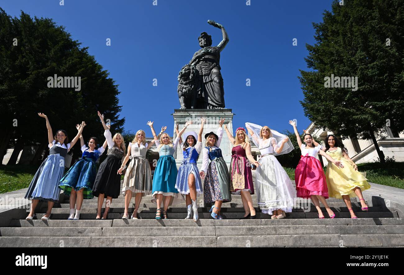 PRODUCTION - 07 septembre 2024, Bavière, Munich: les modèles Antonia ...