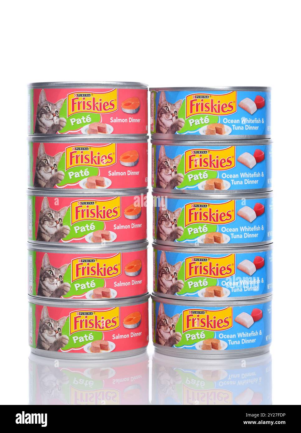 Cans of tuna Banque de photographies et d’images à haute résolution - Alamy