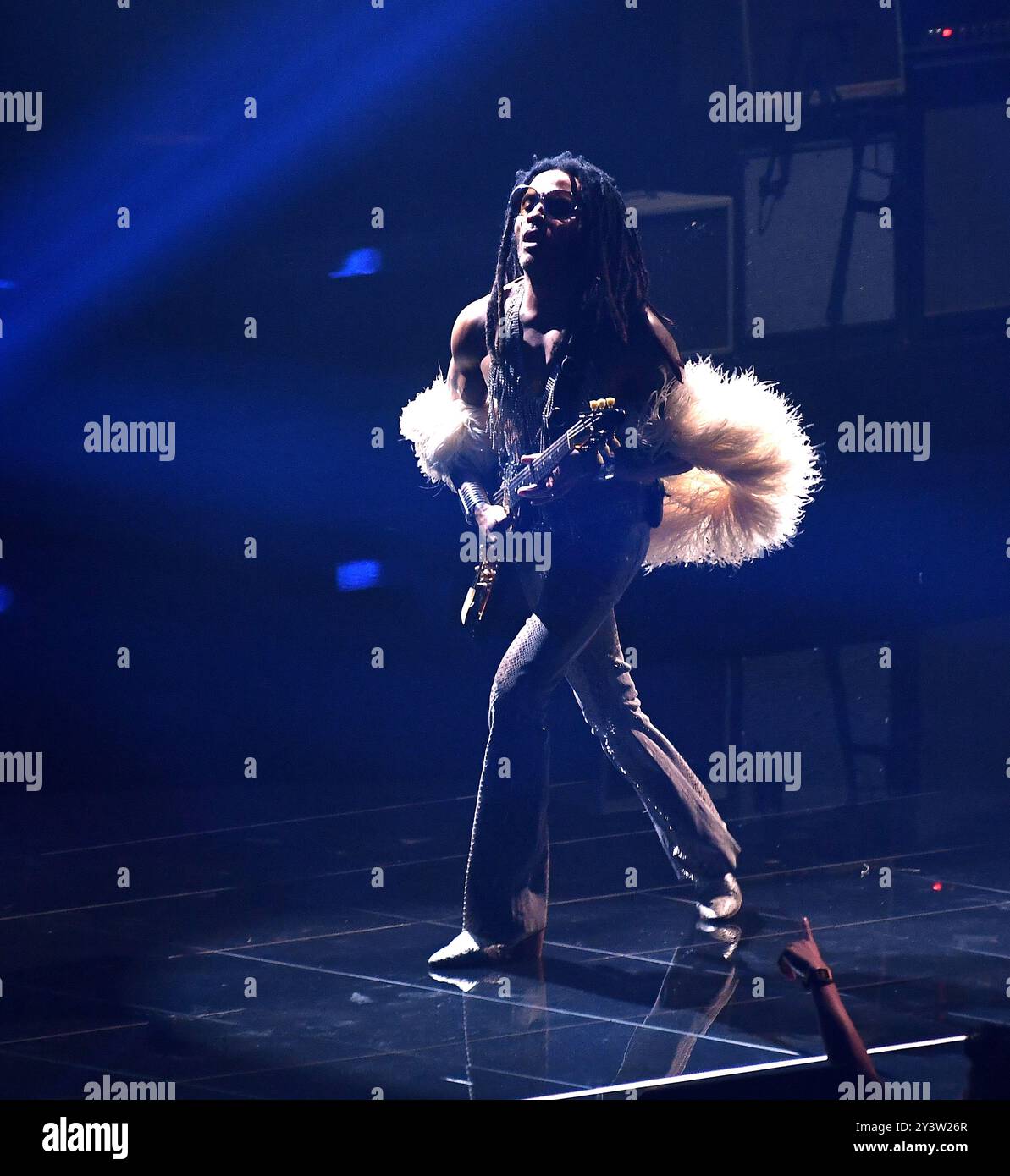 Lenny Kravitz se produit lors des MTV Video Music Awards 2024 à l'UBS ...