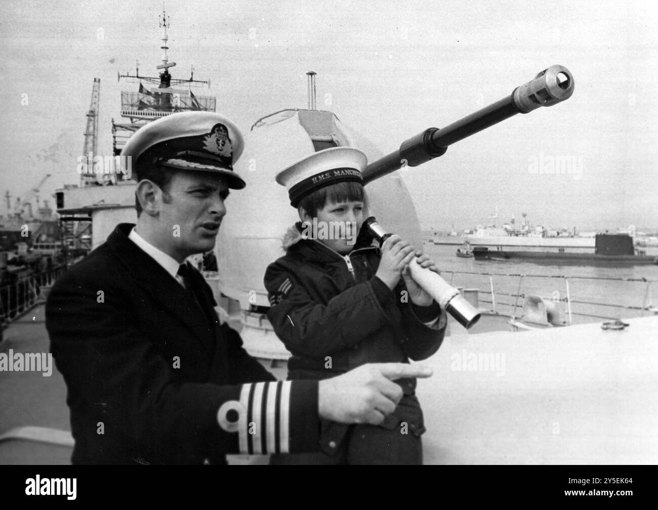 LEE BARKER PROFITE DE SON ANNIVERSAIRE À BORD DU NOUVEAU HMS MANCHESTER ...