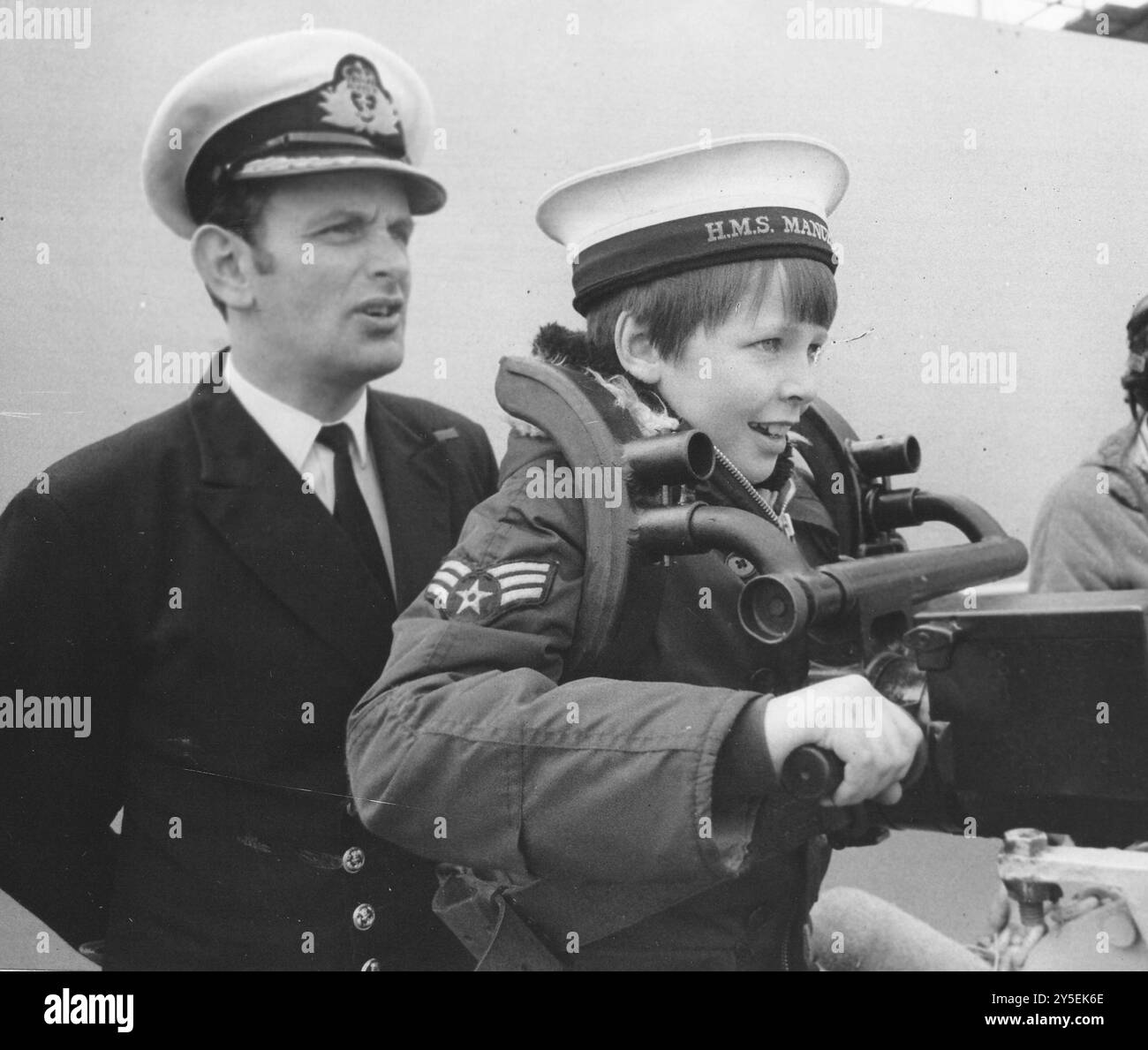 LEE BARKER PROFITE DE SON ANNIVERSAIRE À BORD DU NOUVEAU HMS MANCHESTER ...