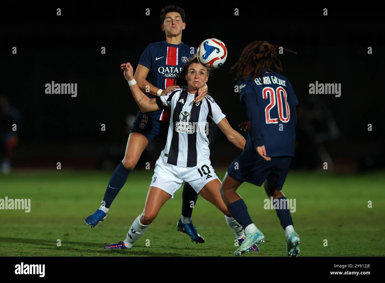 Tara elisa Banque de photographies et d’images à haute résolution - Alamy