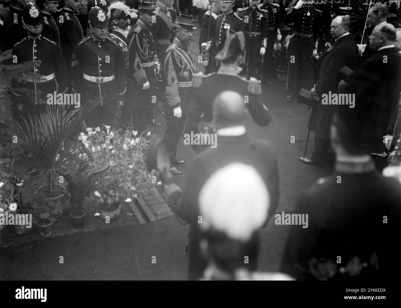 Fushimi prince Banque de photographies et d’images à haute résolution ...