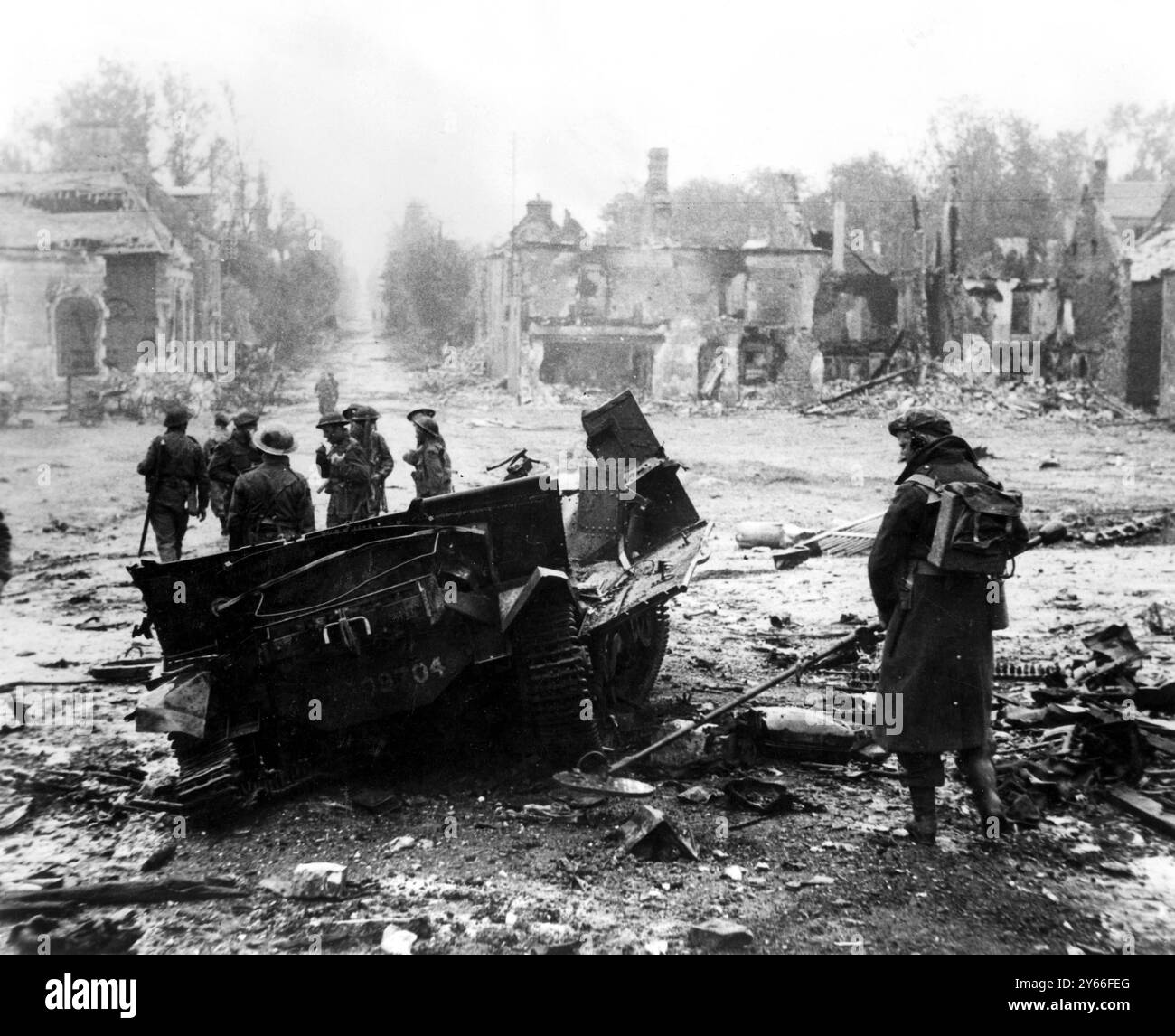 La dévastation épouvantable de la dernière guerre est visible sur cette ...