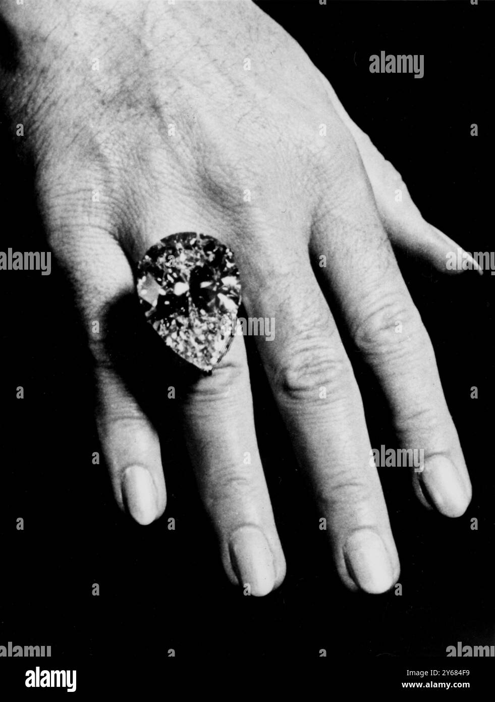 Elizabeth taylor richard burton diamond Banque de photographies et d ...