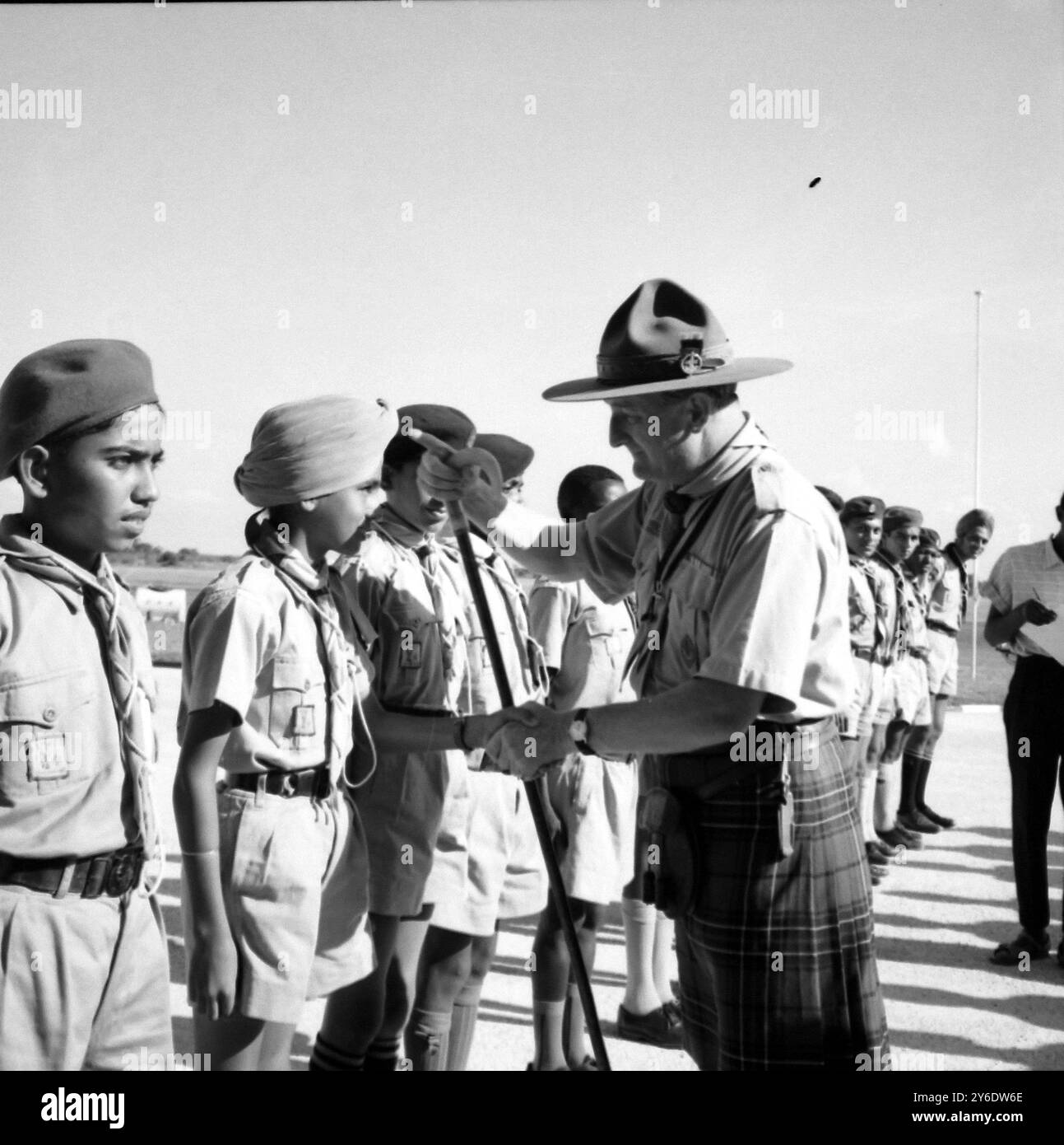 Indian scout Banque d'images noir et blanc - Alamy