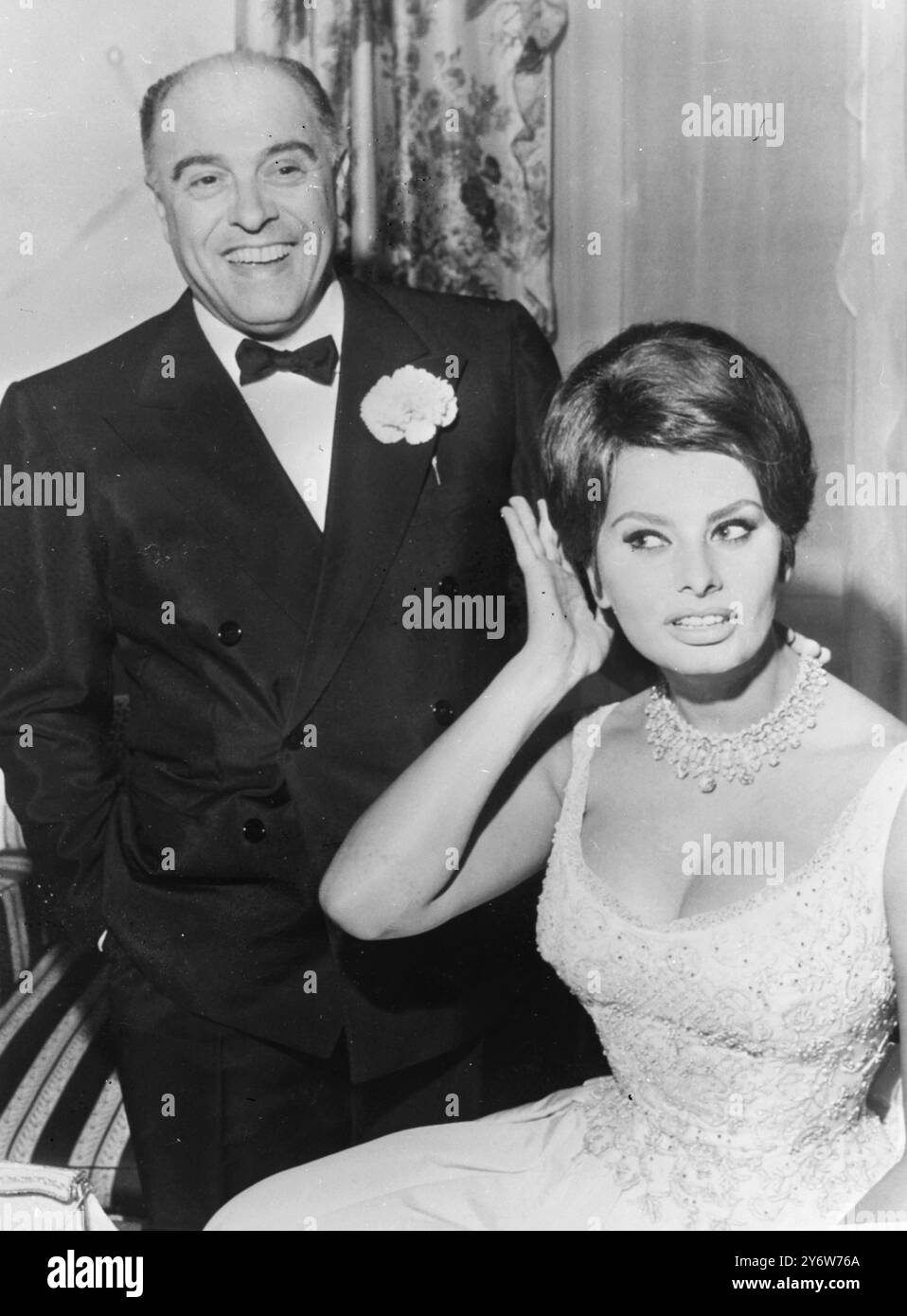 Sophia loren avec son mari carlo ponti Banque de photographies et d’images à haute résolution ...