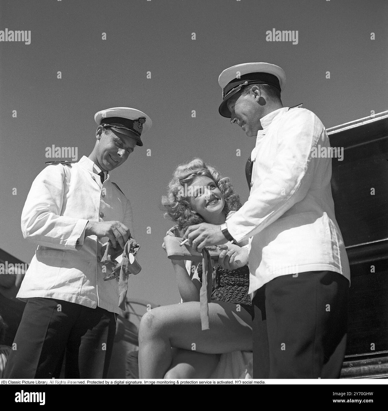 Homme femme commandant capitaine navire Banque de photographies et d ...