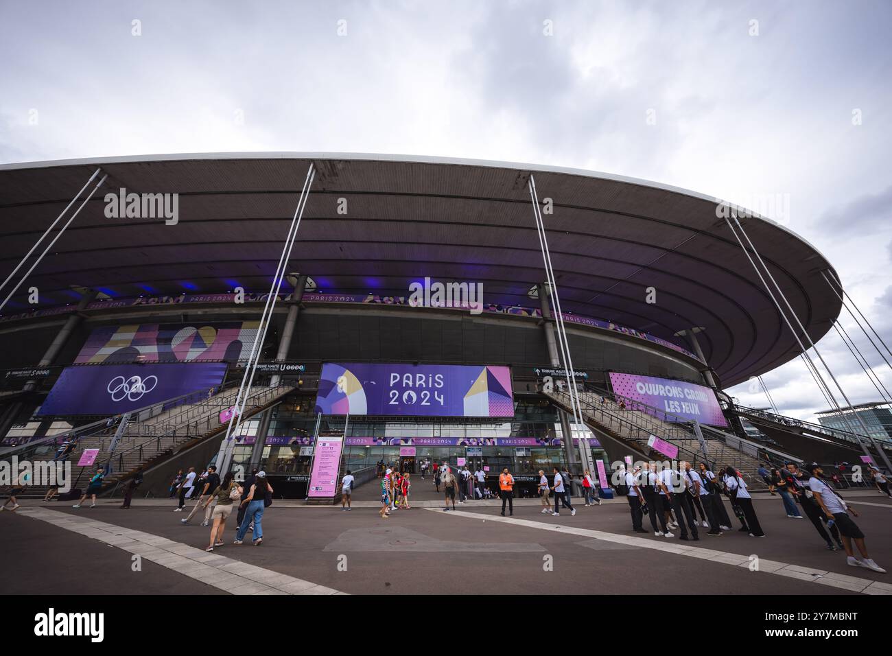Extérieur du stade de France pendant les Jeux Olympiques de Paris 2024 ...