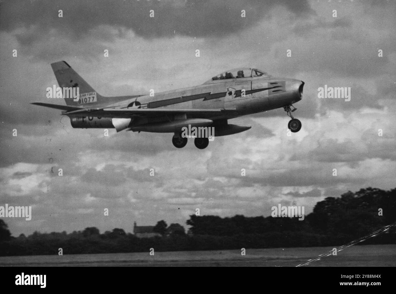 Sabre Landing - Un avion Sabre débarque à Shepherd's Grove. Vingt-cinq ...